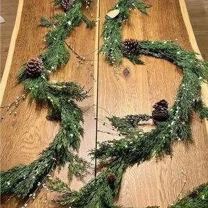 Aspen Real Touch Garland